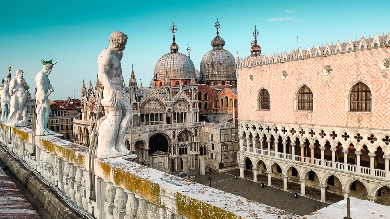 Tour | Ultimate Europe | Expat Explore Travel | EU