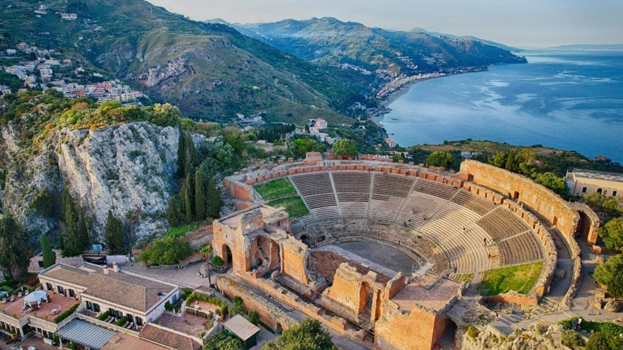 Tour | Italy Explorer | Expat Explore Travel | ITX