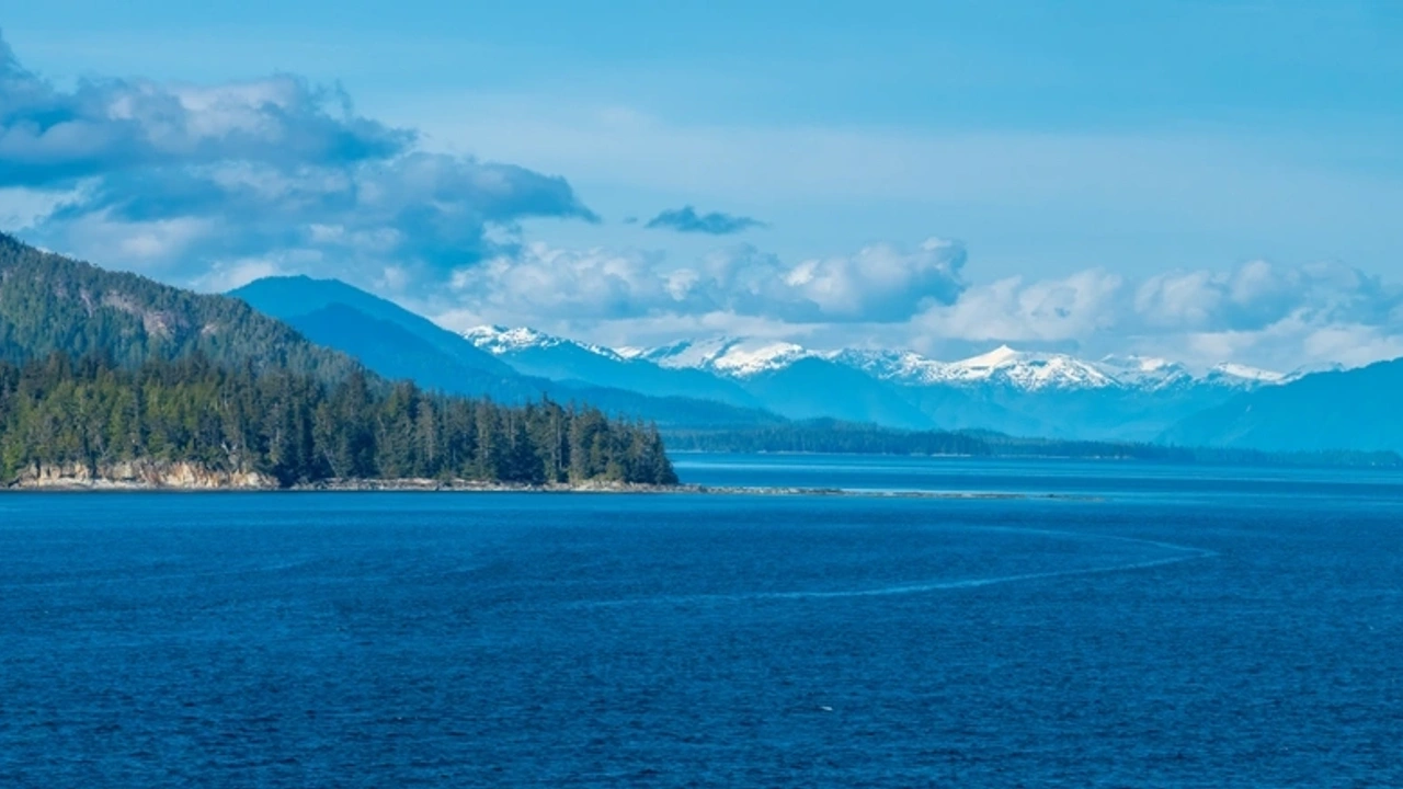 Tour | Canadian Train Odyssey with Alaska Cruise | Cosmos | 8965-2025