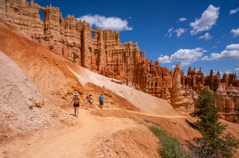 Tour | The Great American Crossing | Travel Talk Tours | UGAC