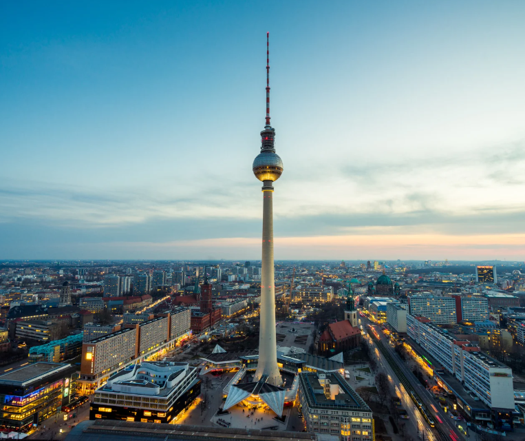 Tour | Central & Eastern Europe: Main Cities & More 2026-27 | Topdeck | TECLL6